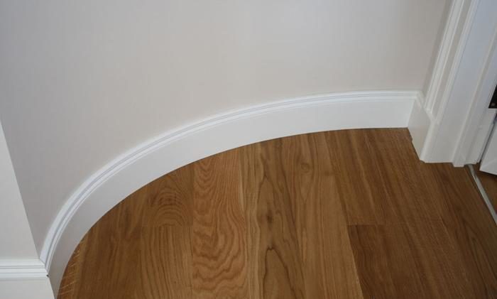 Как выбрать гибкий плинтус – советы профессионалов